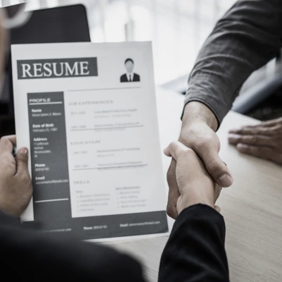 How to Write a Personal Assistant Resume [with Examples] - 20four7VA